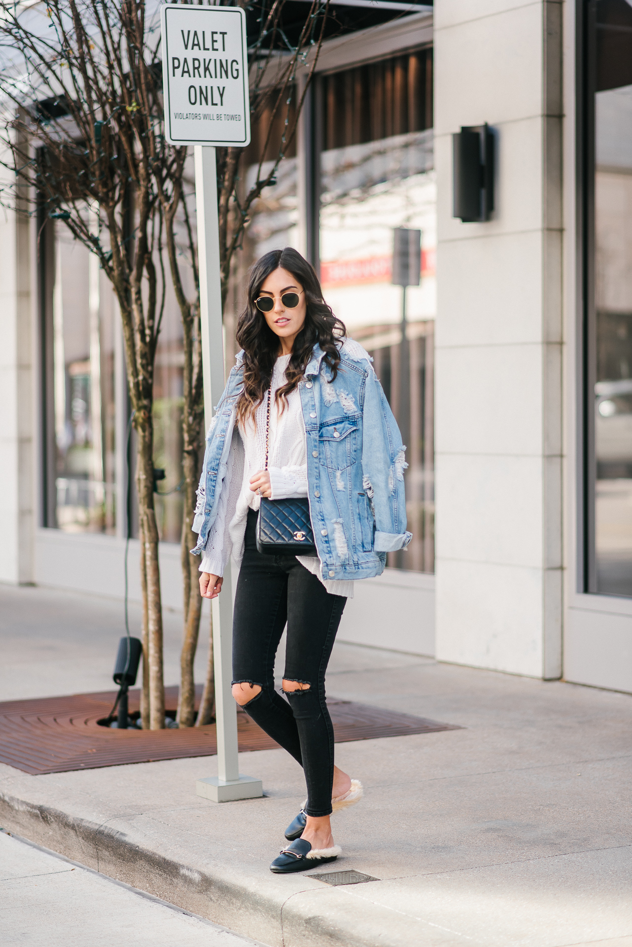 How To Wear The Oversized Denim Jacket Trend - STYLETHEGIRL